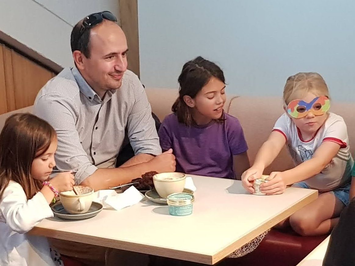Parenting and aniridia: Online meet up | Aniridia Network